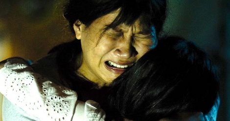 Đêm Tối Rực Rỡ: Khi Gia Đình Là Ngọn Nguồn Bất Hạnh!